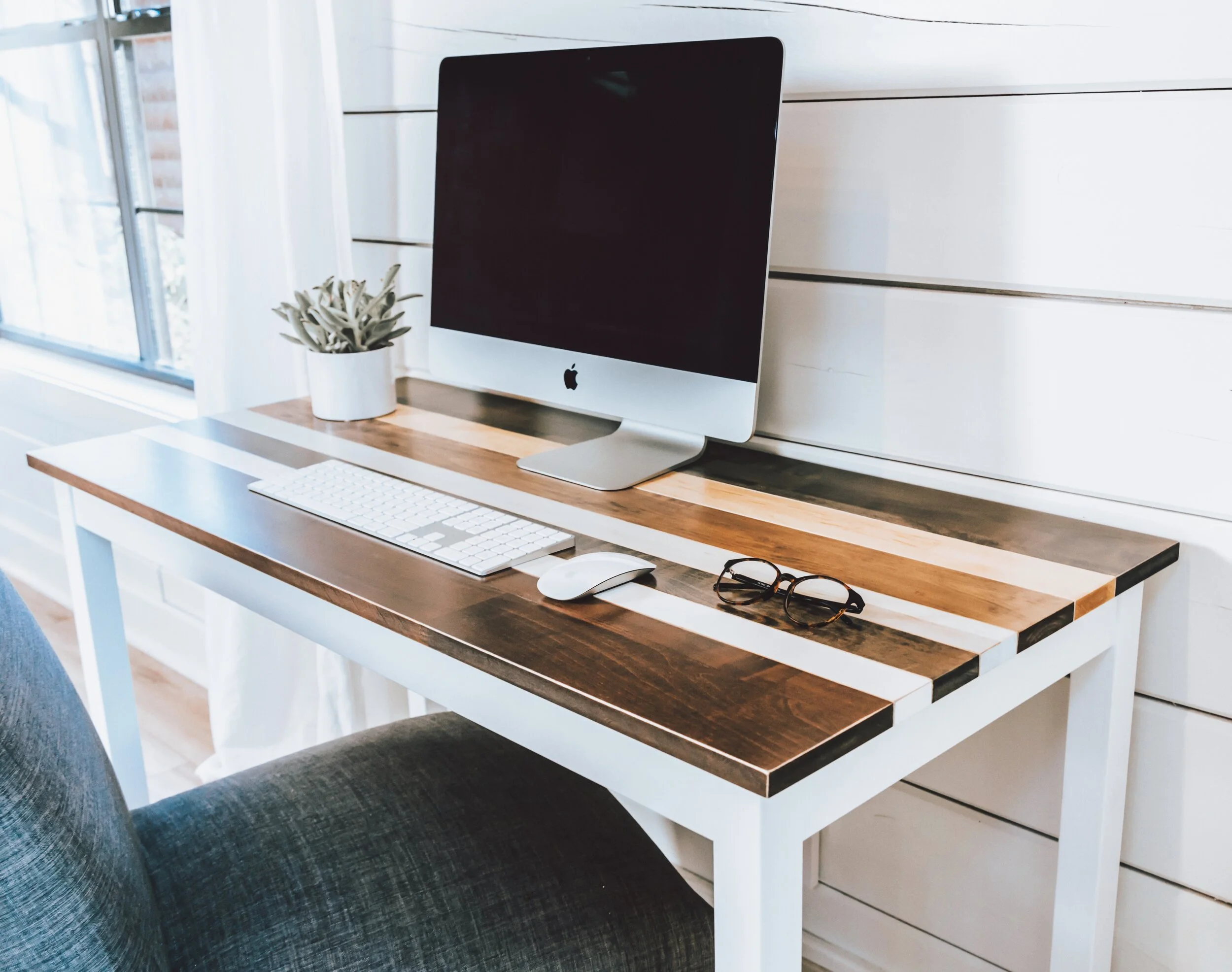 The Wren - Computer Desk