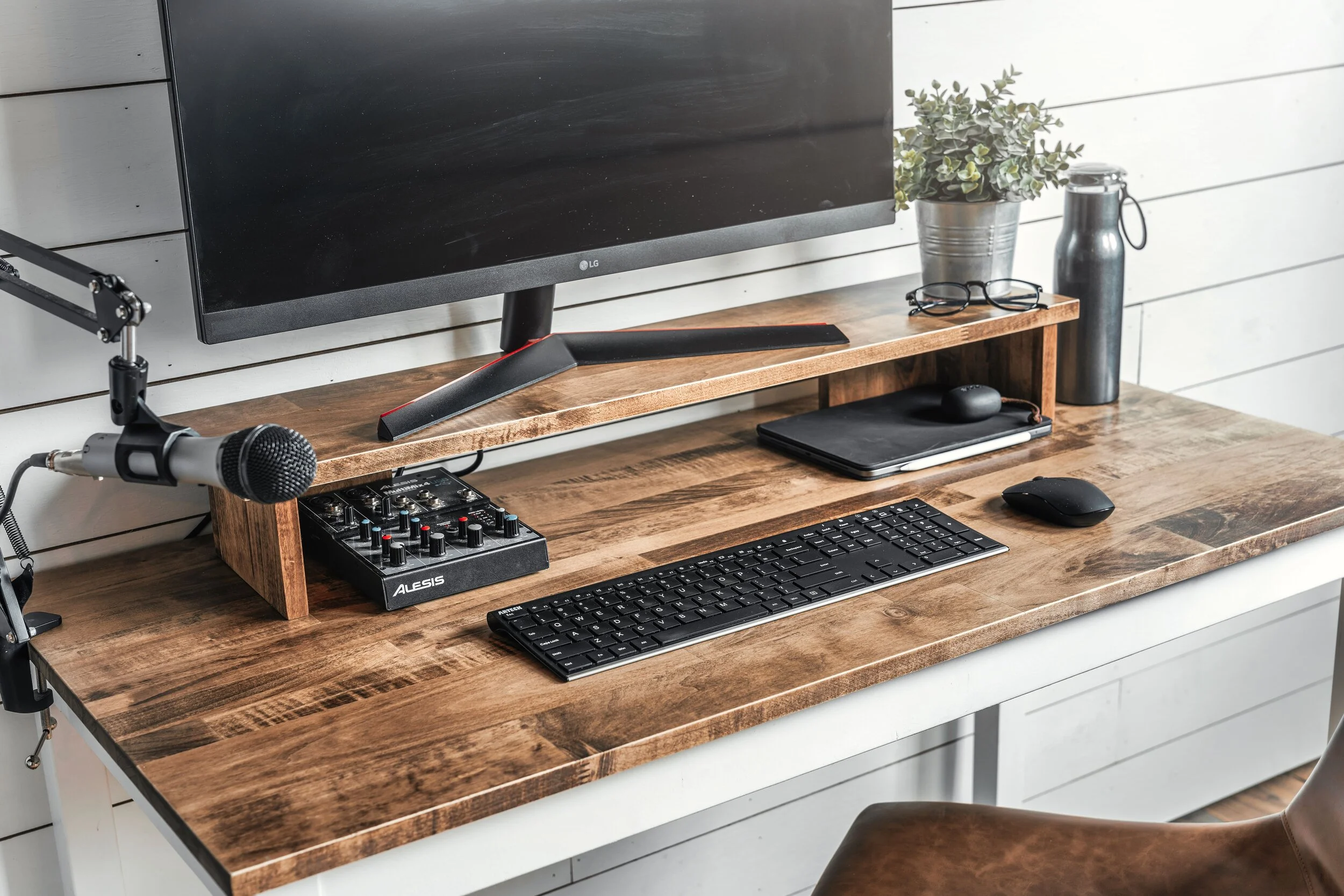 The Wren - Computer Desk