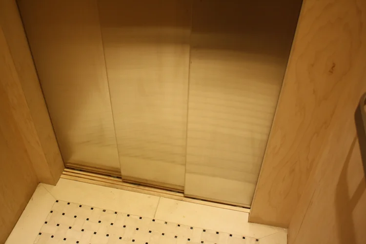 Estate Elevator | Specializing in Commercial Elevating Devices in Ontario
