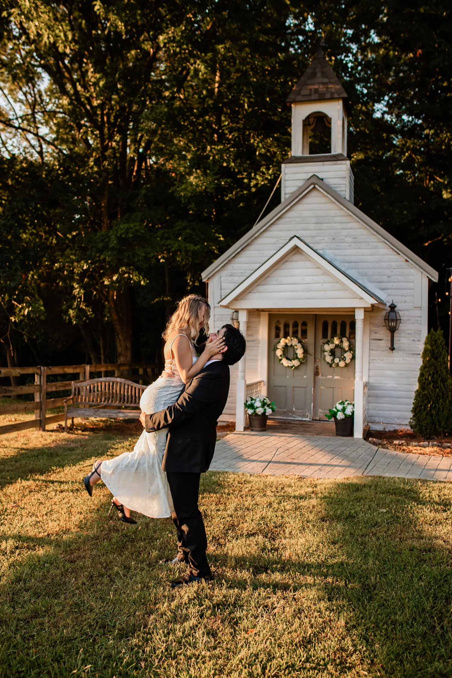 Nashville Chapel — The Effortless Wedding