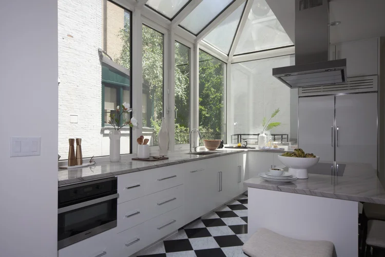 Kitchenette vs. Kitchen: Which Is Better for Your Space?