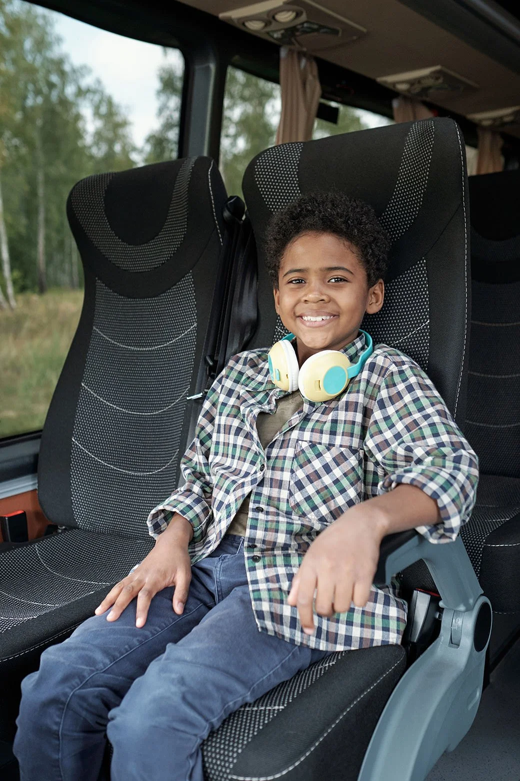 On the Road to Learning: The Advantages of School Bus Charter Services ...