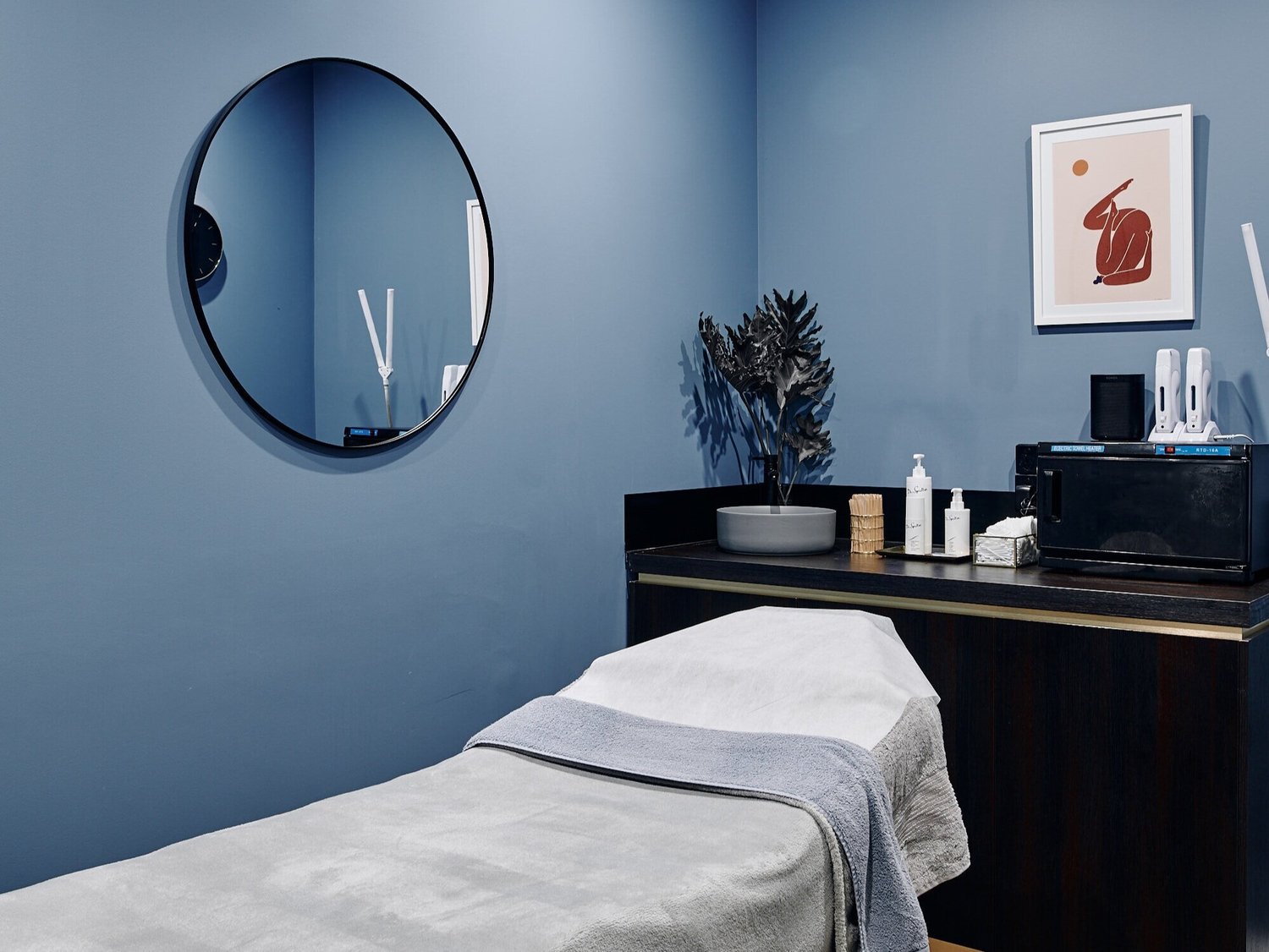 SOAK Bar + Beauty