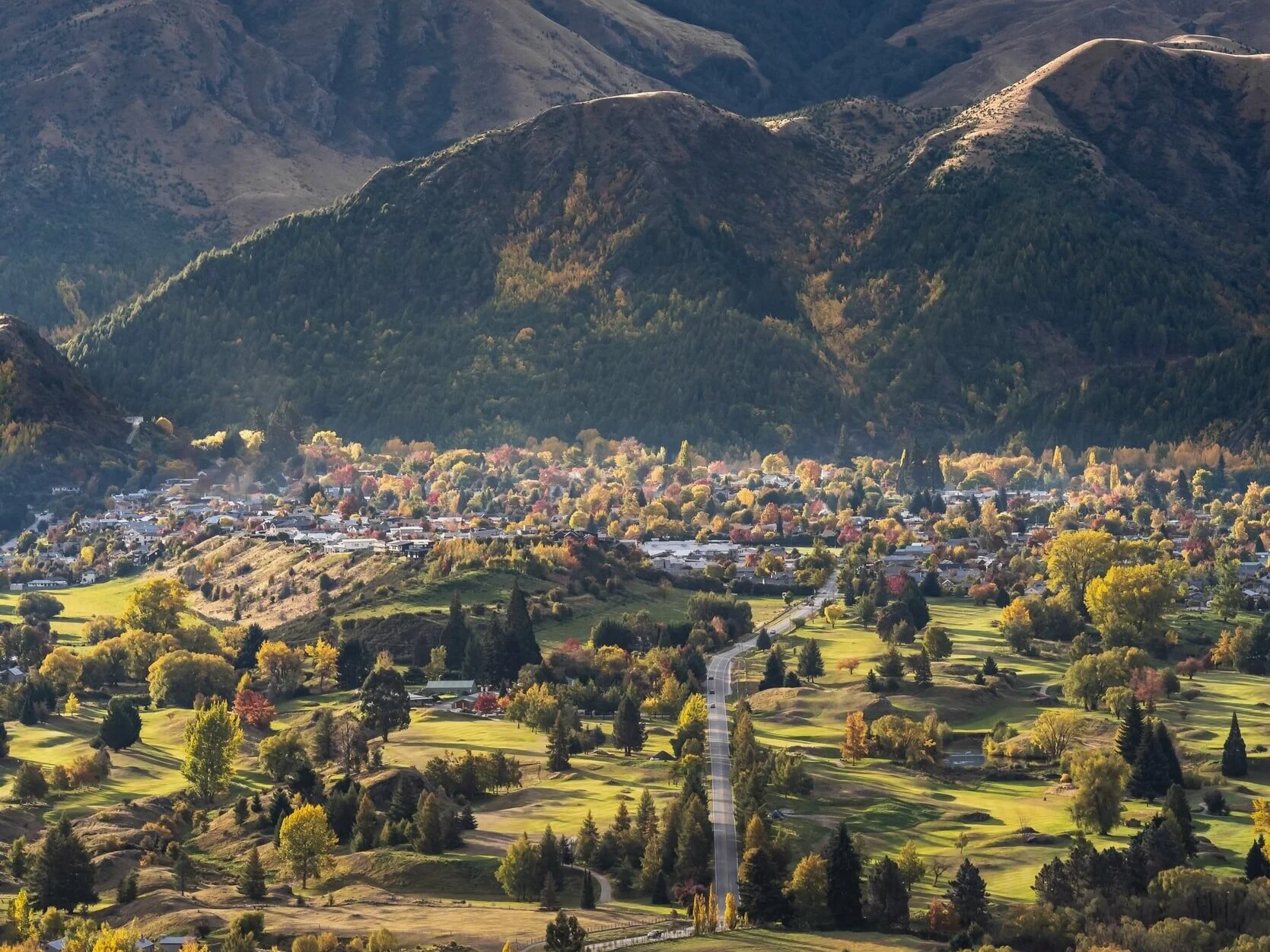 Discover Queenstown: Your Gateway to Adventure & Relaxation — Her Nomad ...