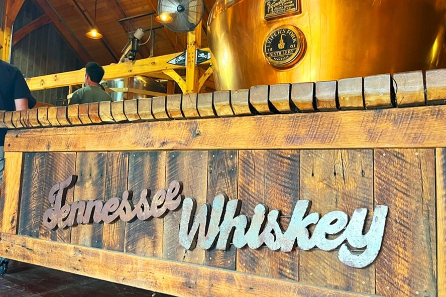 What is Tennessee Whiskey? — Tennessee Whiskey Tours
