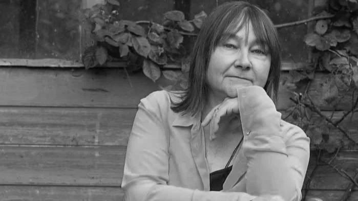 Gliff (2024) by Ali Smith - Book Review — Eyes on the Prize