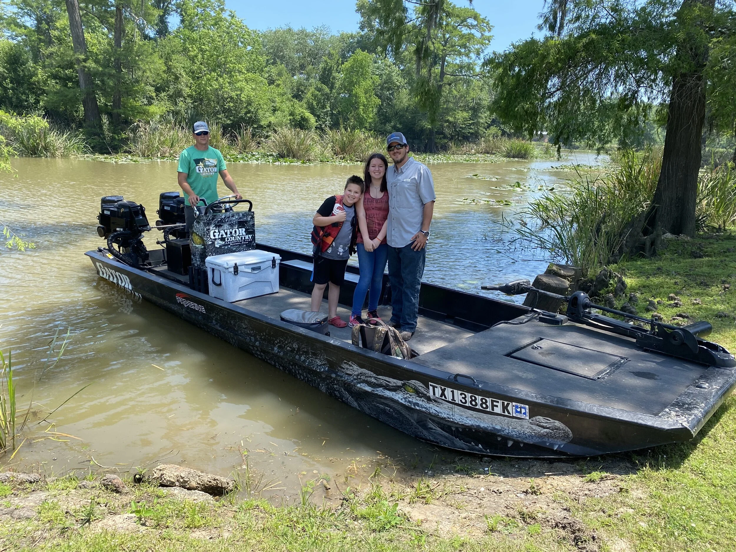 Swamp Boat Tours Beaumont TX | Taylor Bayou Wildlife Tours — Gator ...