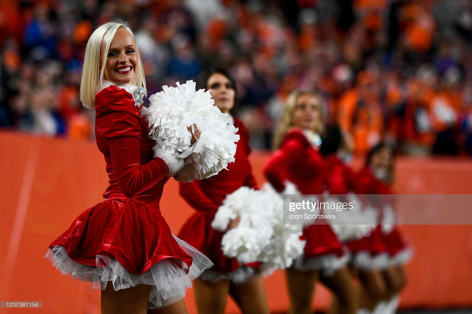 Best NFL Cheerleading Outfits 2021 — The Sideline Secrets