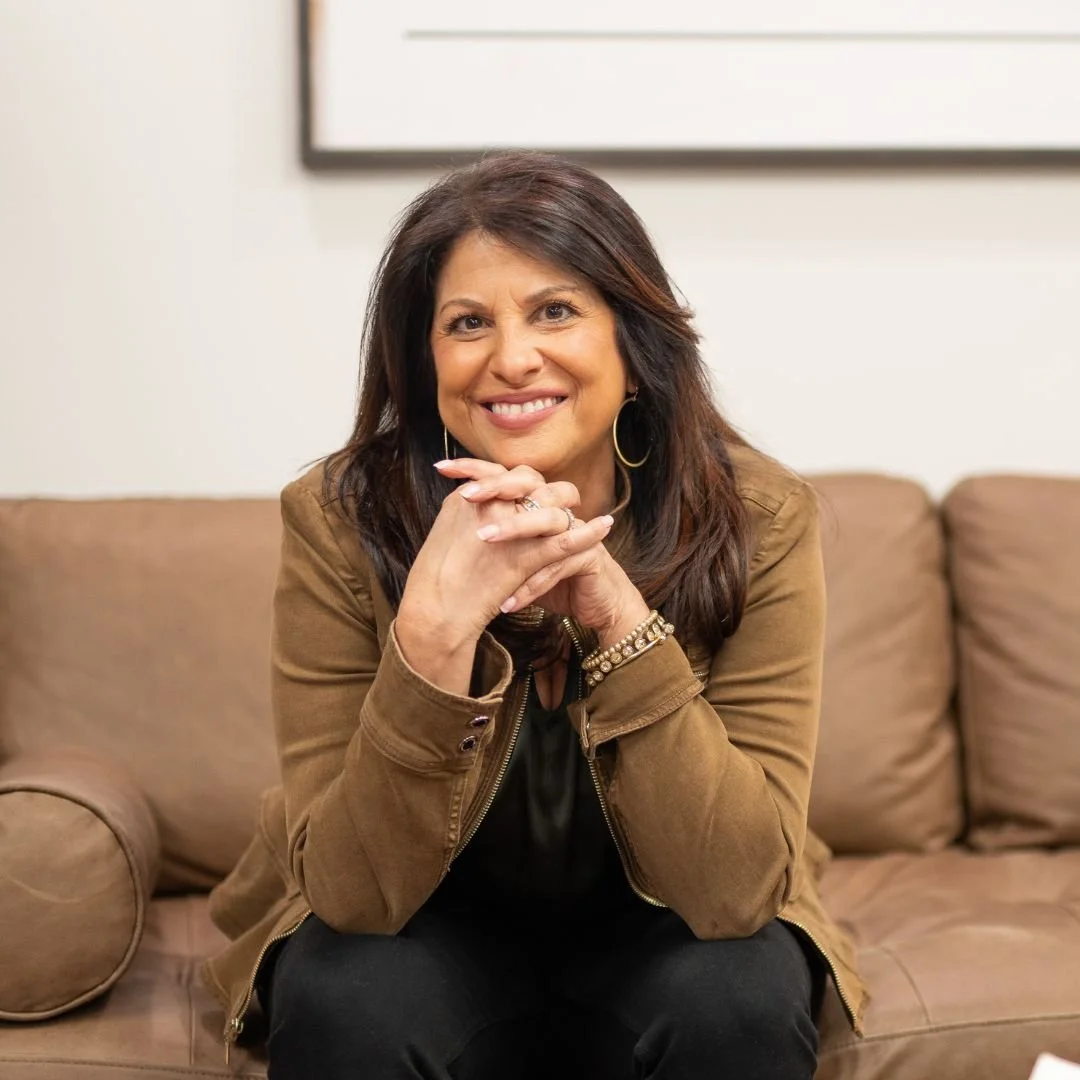 About Me — Lisa Zambelli