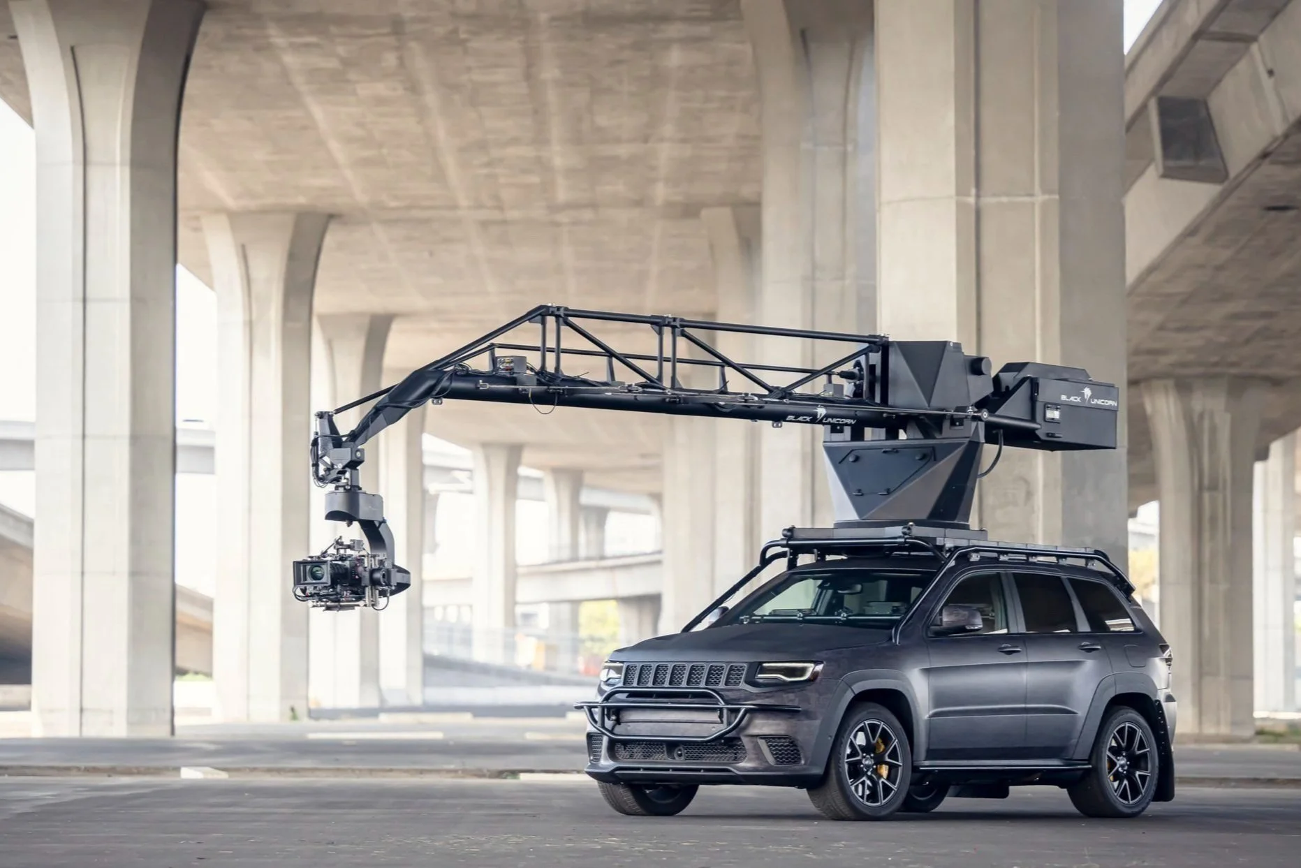 Jeep Trackhawk SUV — CAM CAR