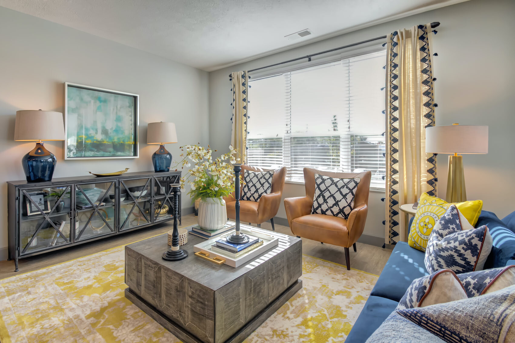 Photo Gallery | Apartments in Grandview — Steel House