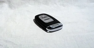 How to Open an Audi Key Fob to Replace the Battery - Guide