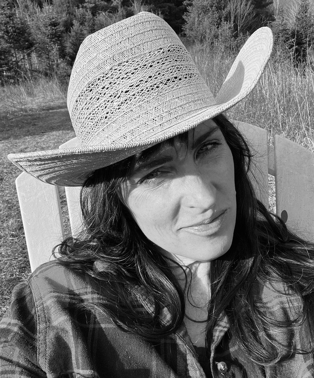 Suzie Hallier — Art Cellar Gallery