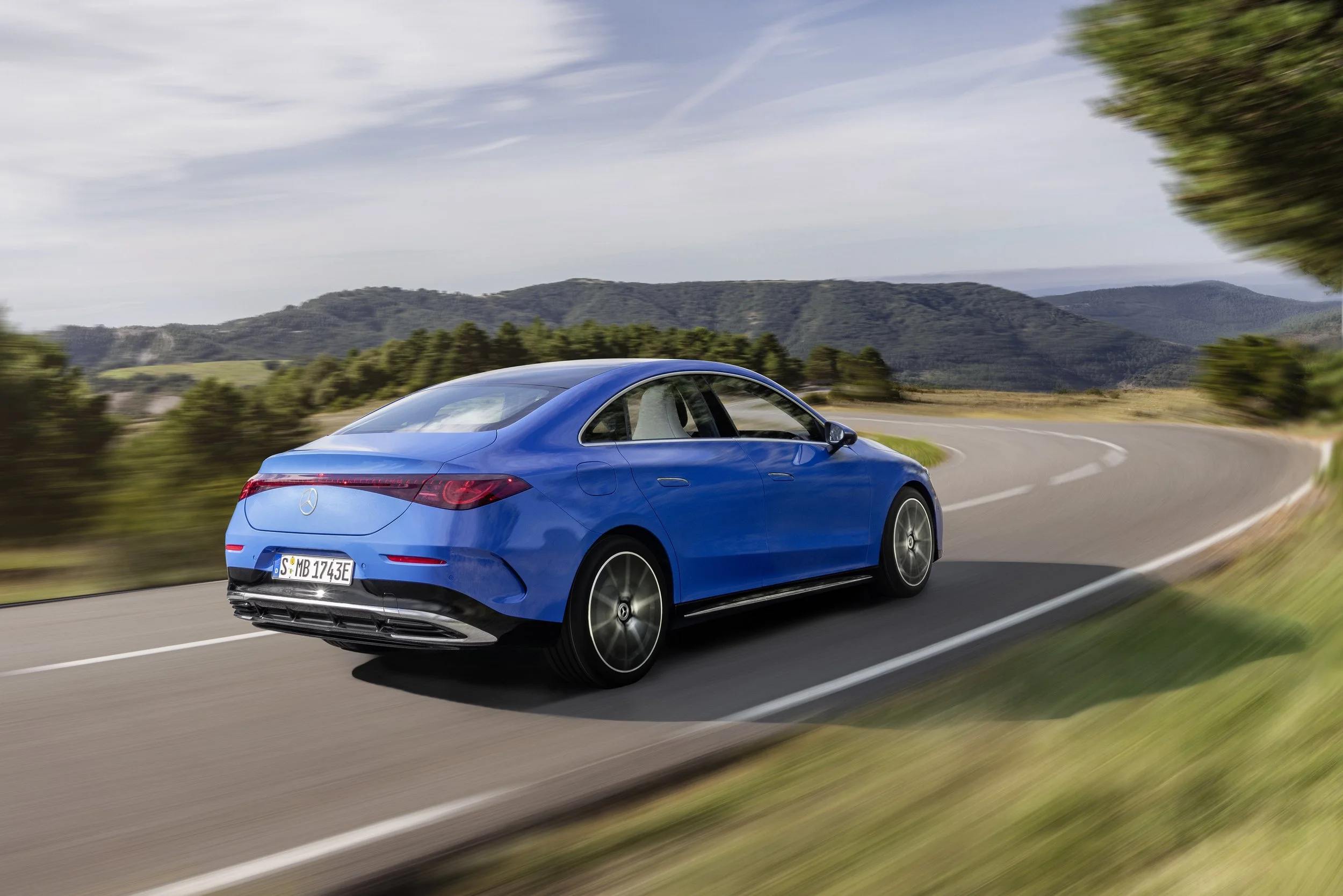 Mercedes CLA 2025 - sprawdź nową wersję hybrydową i elektryczną ...
