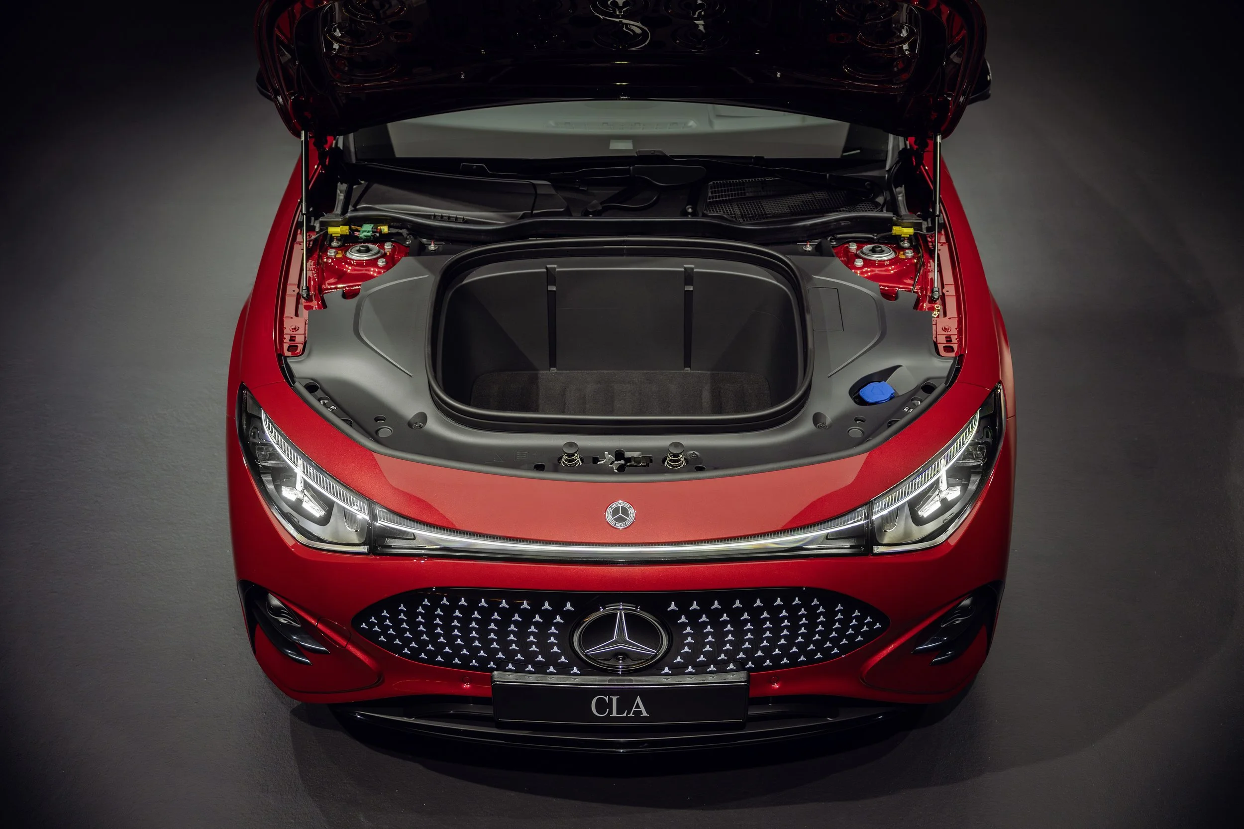 Mercedes CLA 2025 - sprawdź nową wersję hybrydową i elektryczną ...