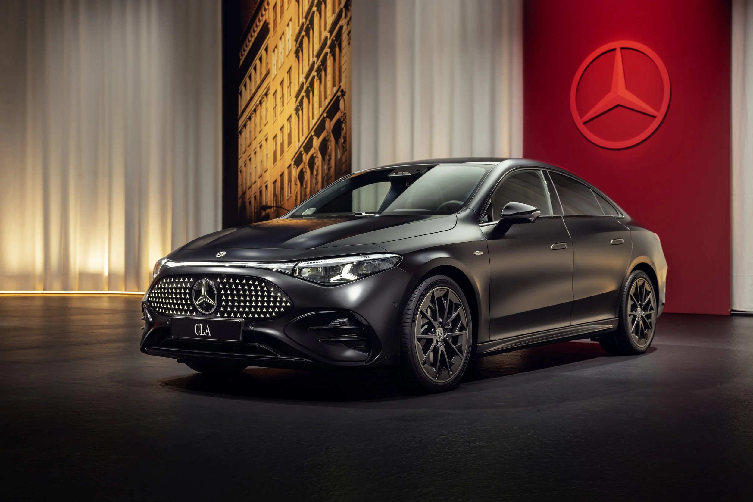 Mercedes CLA 2025 - sprawdź nową wersję hybrydową i elektryczną ...