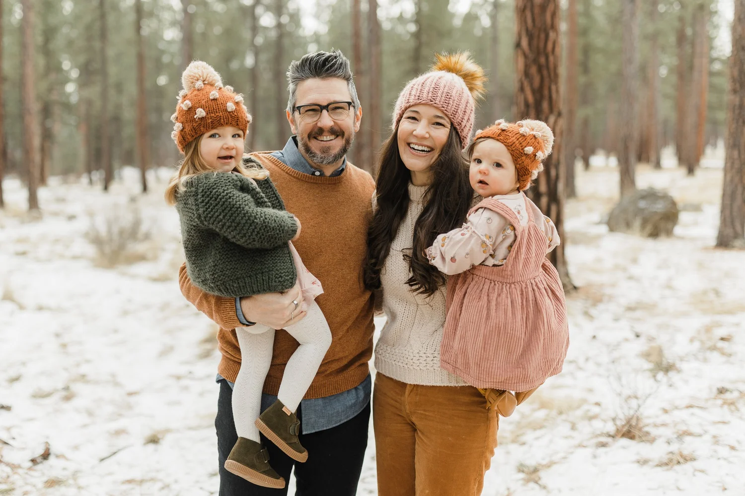 A snowy family session at Shevlin Park in Bend, Oregon — Bend Family ...