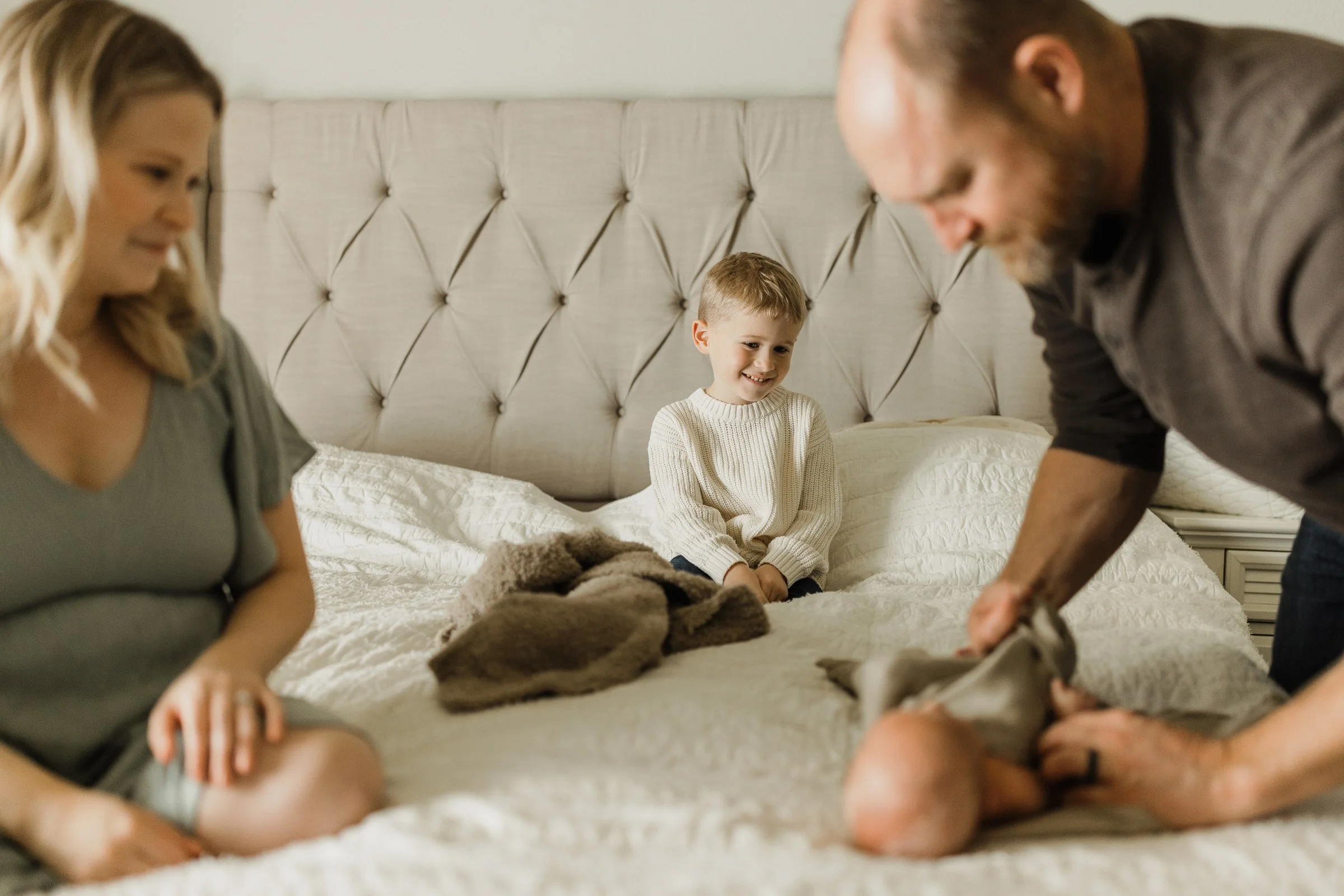 Welcome to the World, Sawyer: A Newborn Session in Bend, Oregon — Bend ...