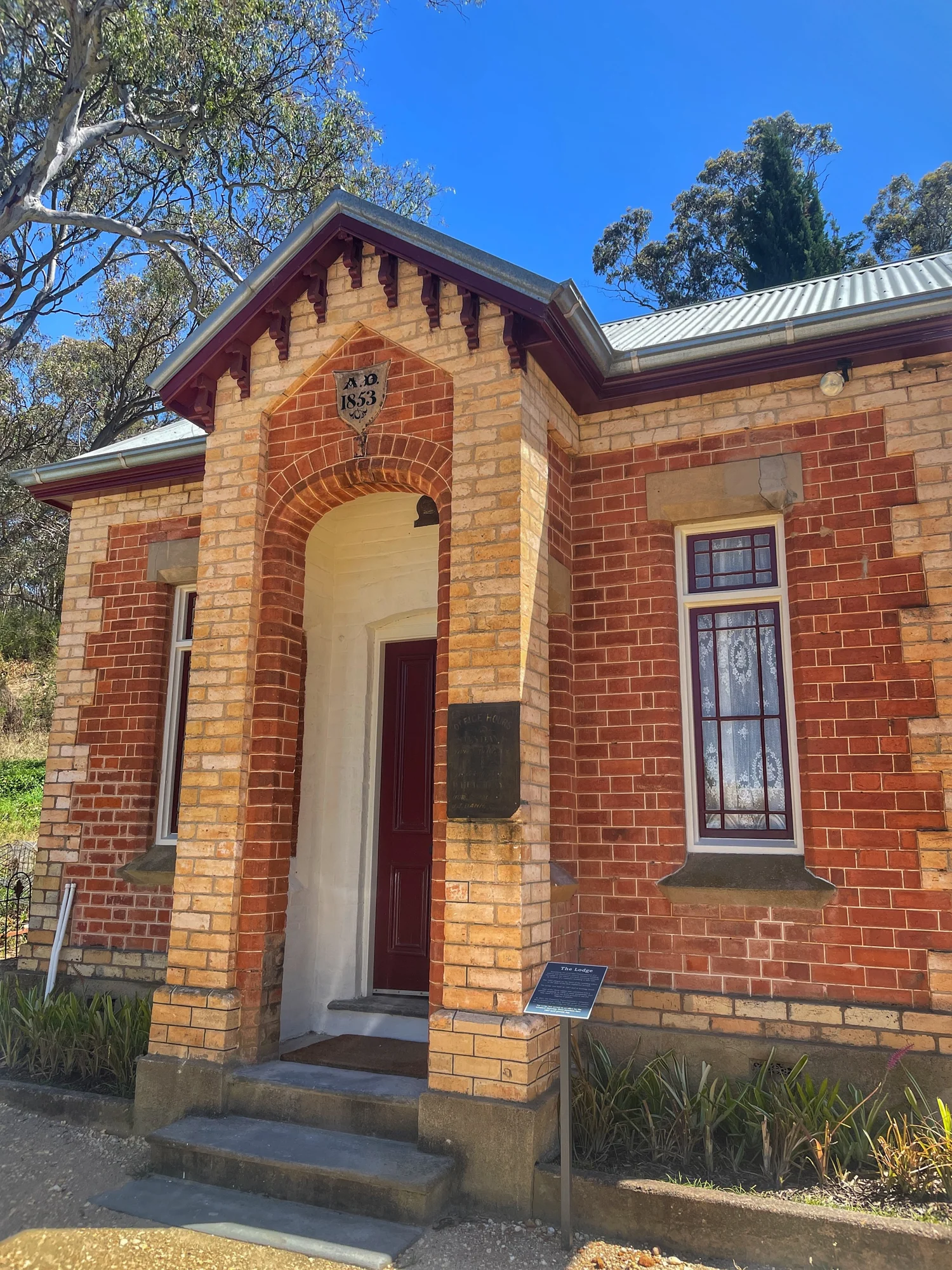 CASTLEMAINE CEMETERY