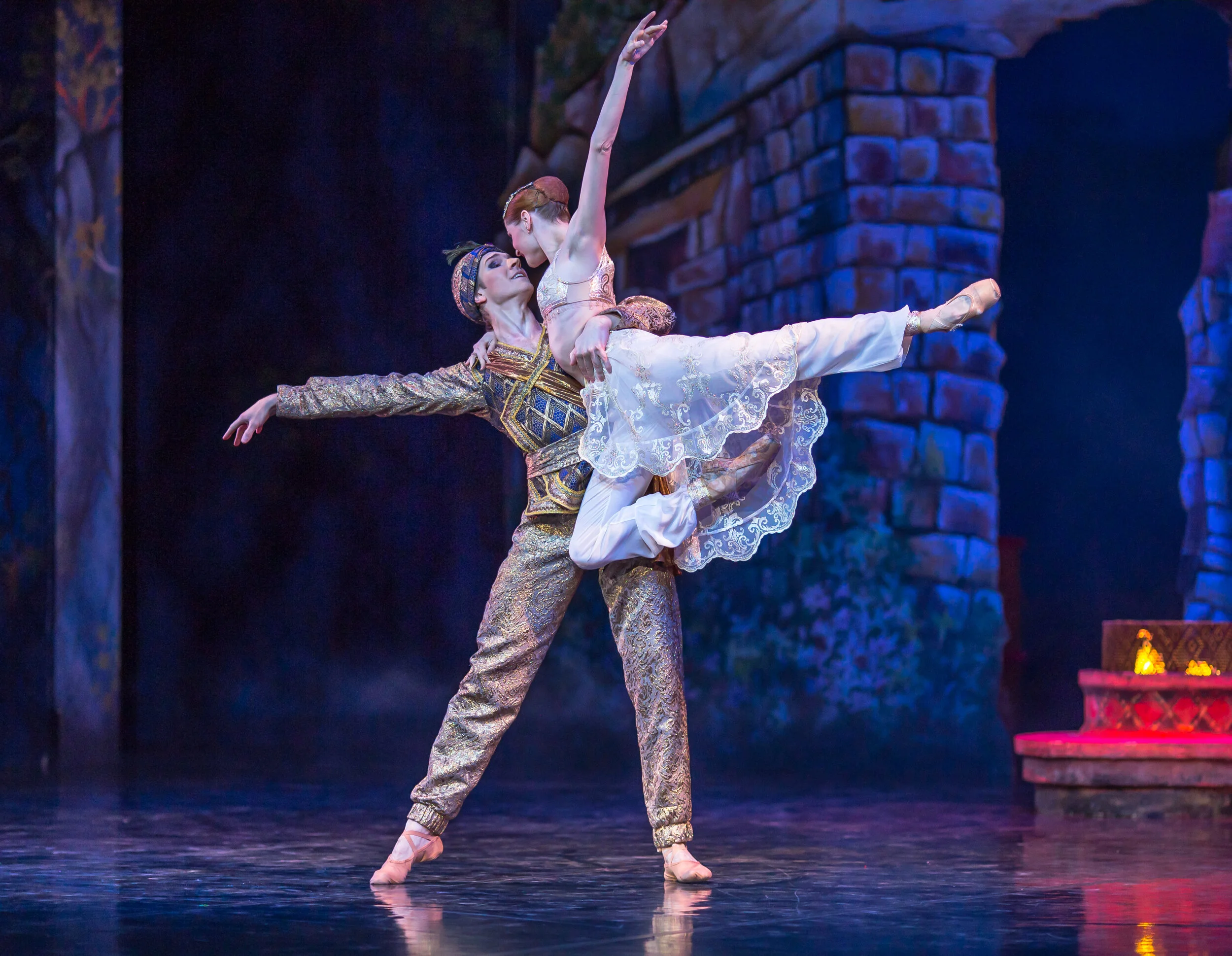 Choreographer — THOMAS EDUR