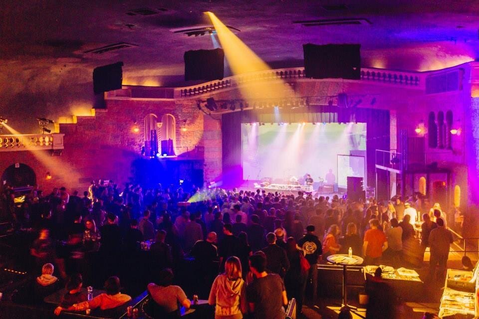 Tech Specs — Crown Uptown Theatre