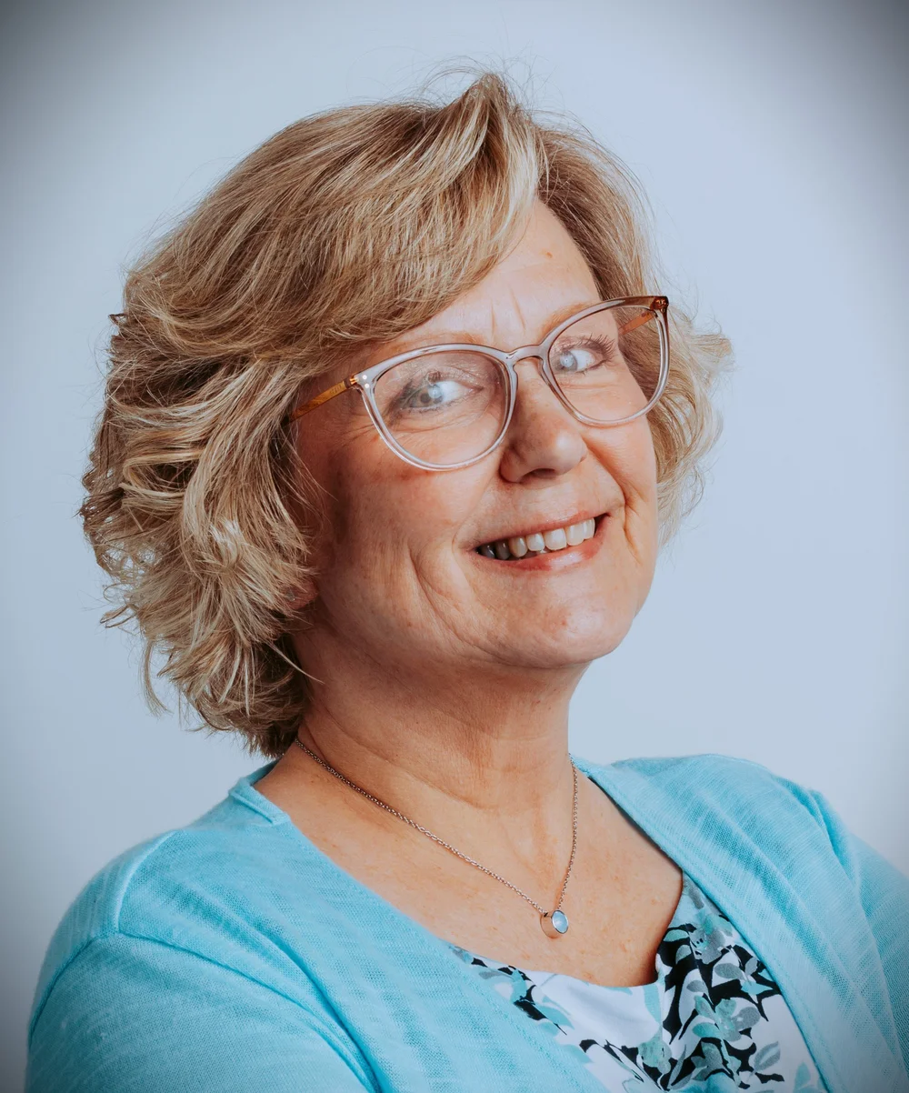 About — Brenda Reading