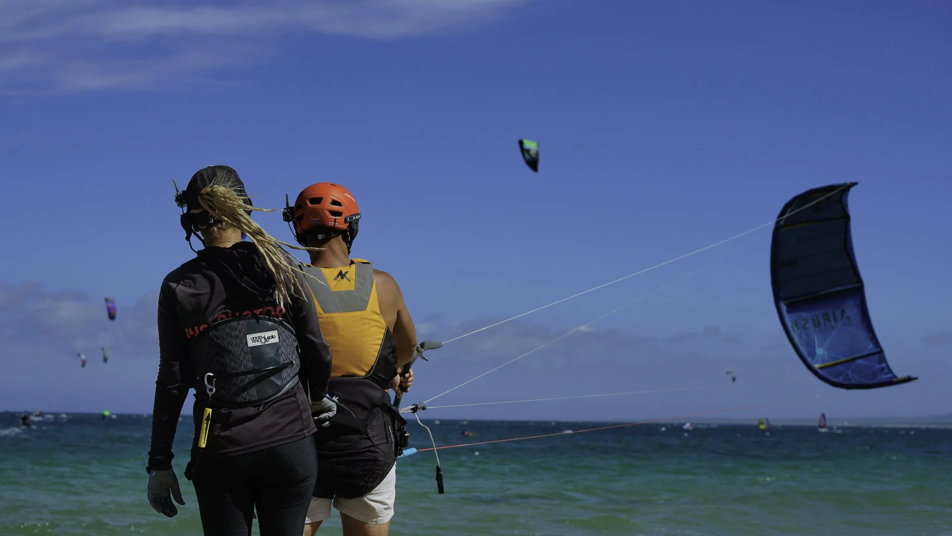 Kite Academy | Kiteboarding Lessons/ Kitesurfing