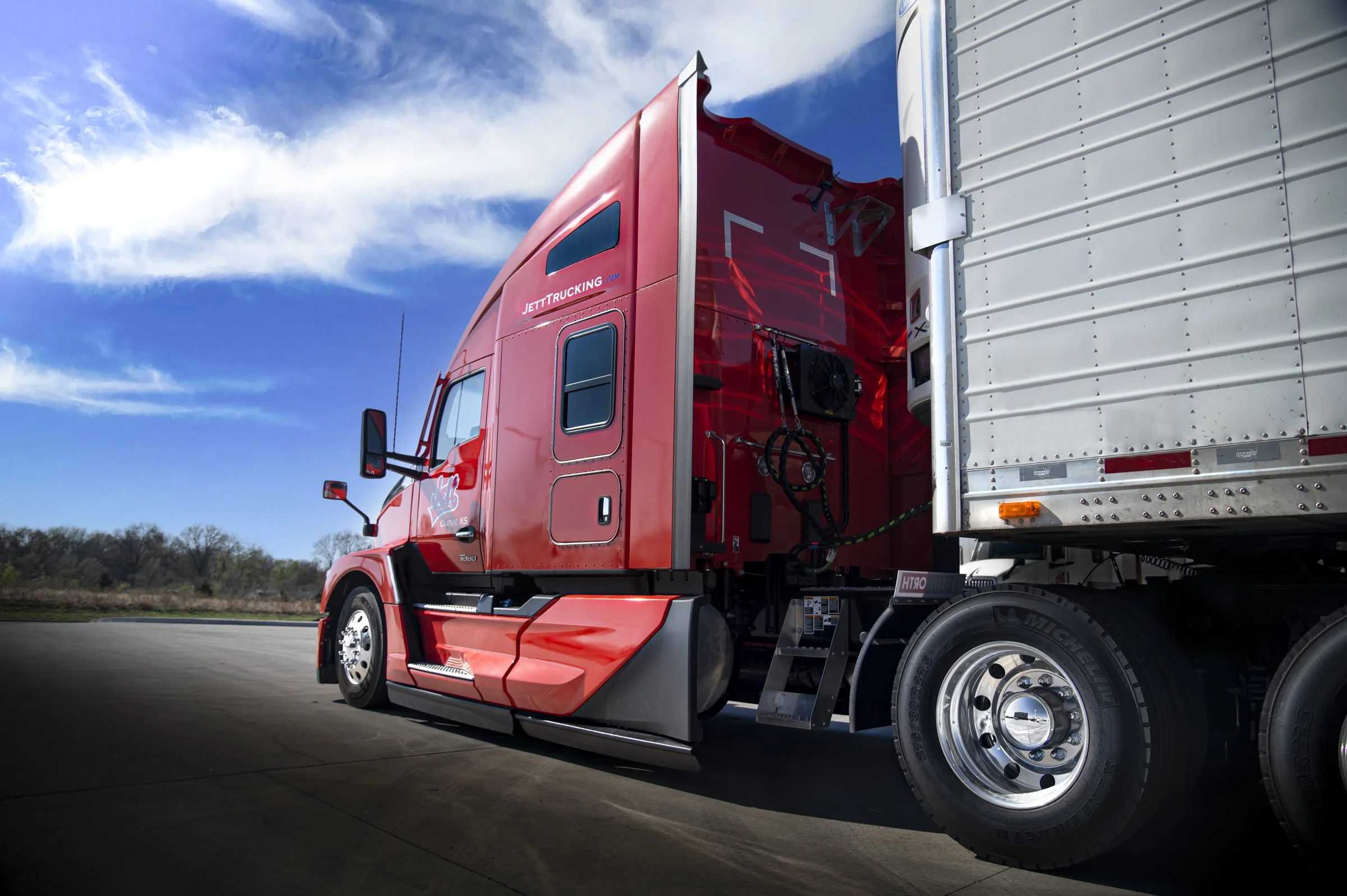 Jett Trucking of Olathe, KS of Olathe, KS