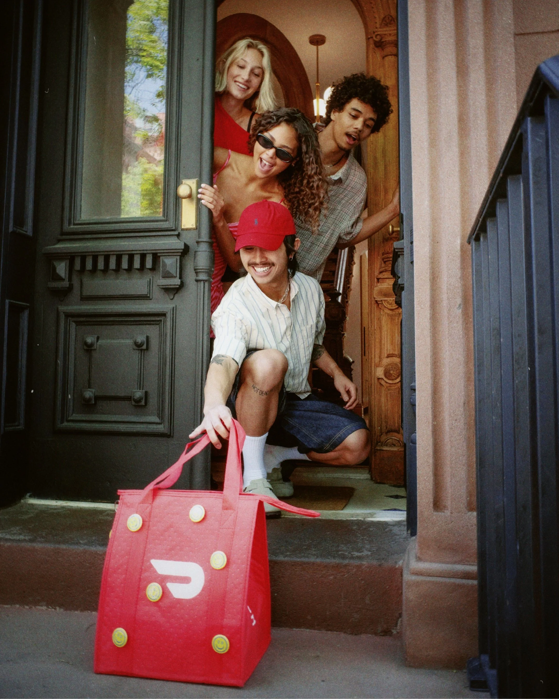 Urban Outfitters and DoorDash Launch On-Demand Retail Partnership — V ...