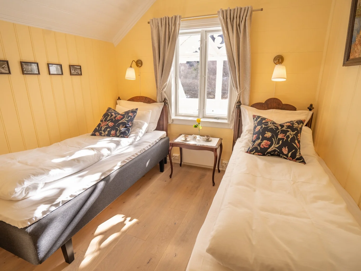 Rooms & rates — Husum Hotel