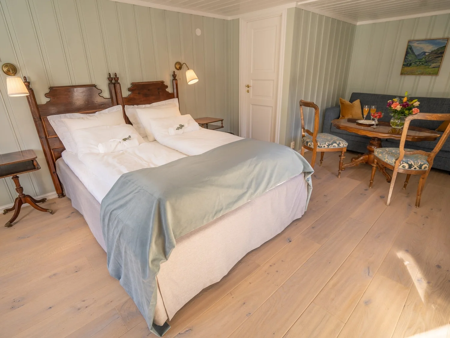 Home — Husum Hotel