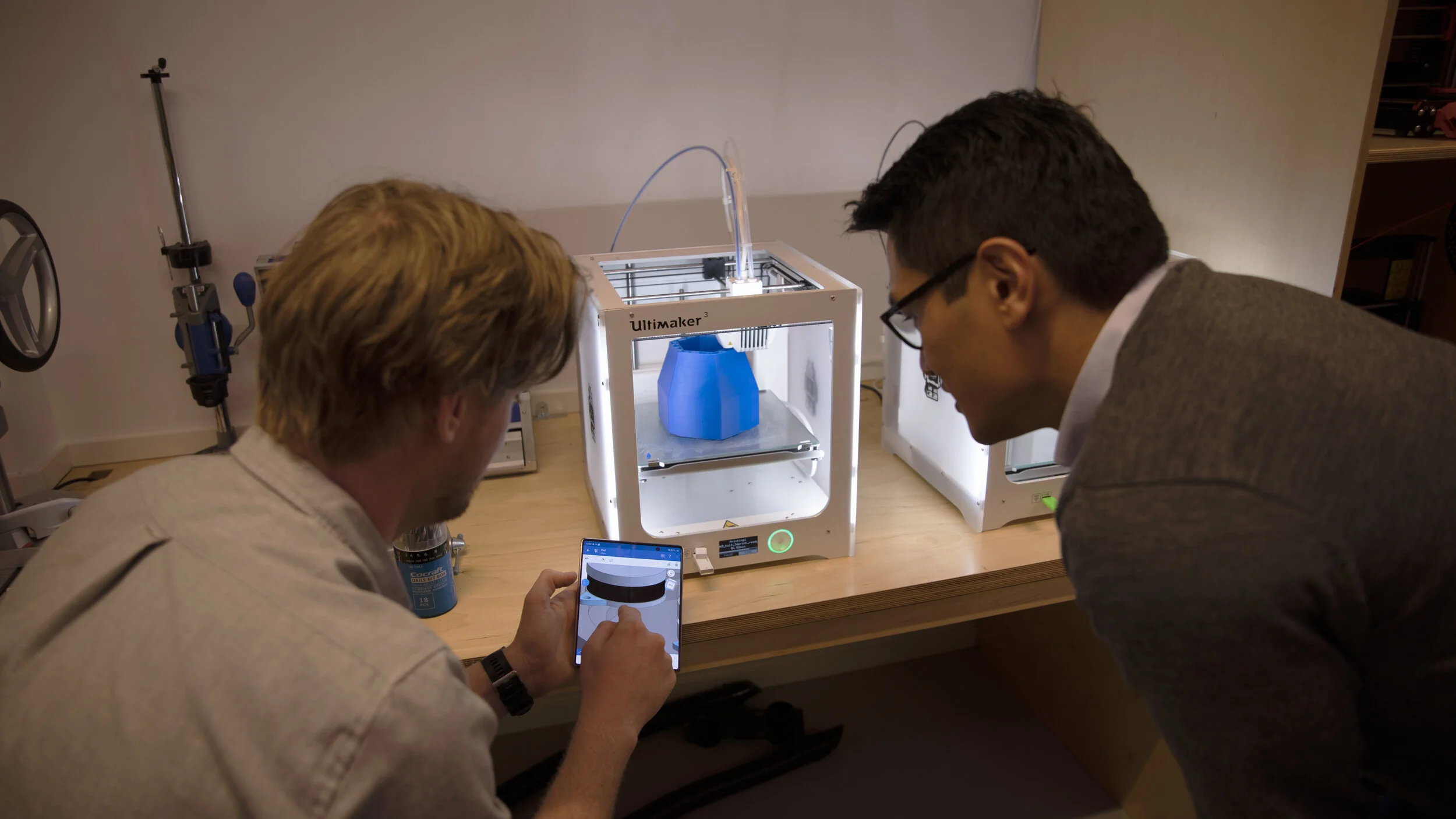 nLink - designs and develops mobile robots