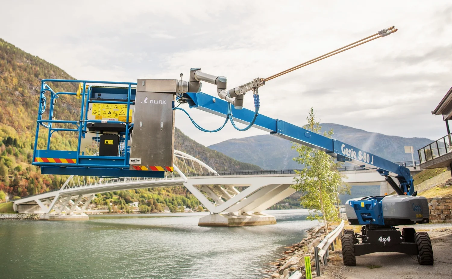 RoboLift - The robotic boom lift