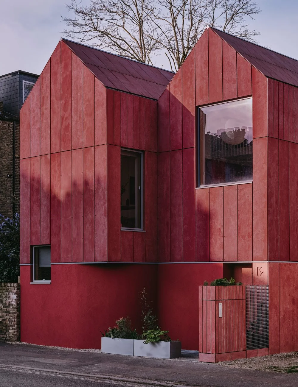 The Red Hackney Downs Kitchen From Grand Designs UK — Nordiska Kök