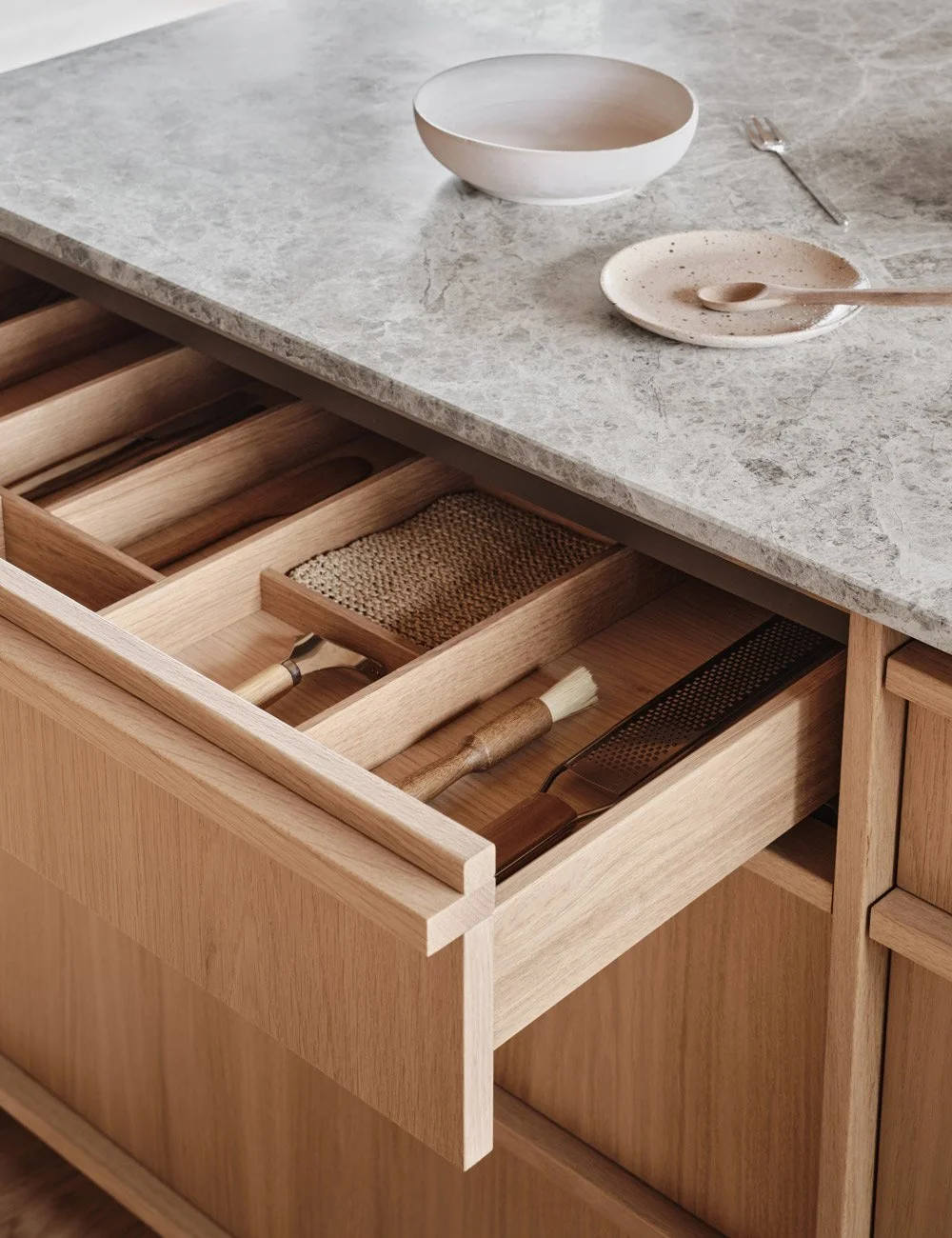 The light oak kitchen in the architectural cabin — Nordiska Kök