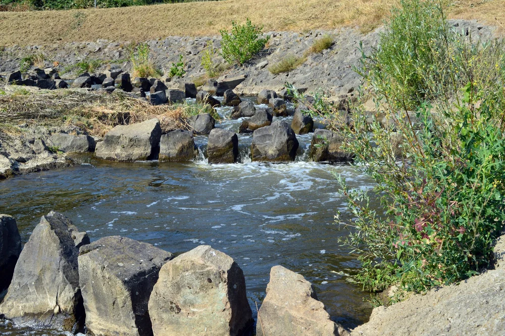 Stream Restoration Database — INT'L STORMWATER BMP DBASE