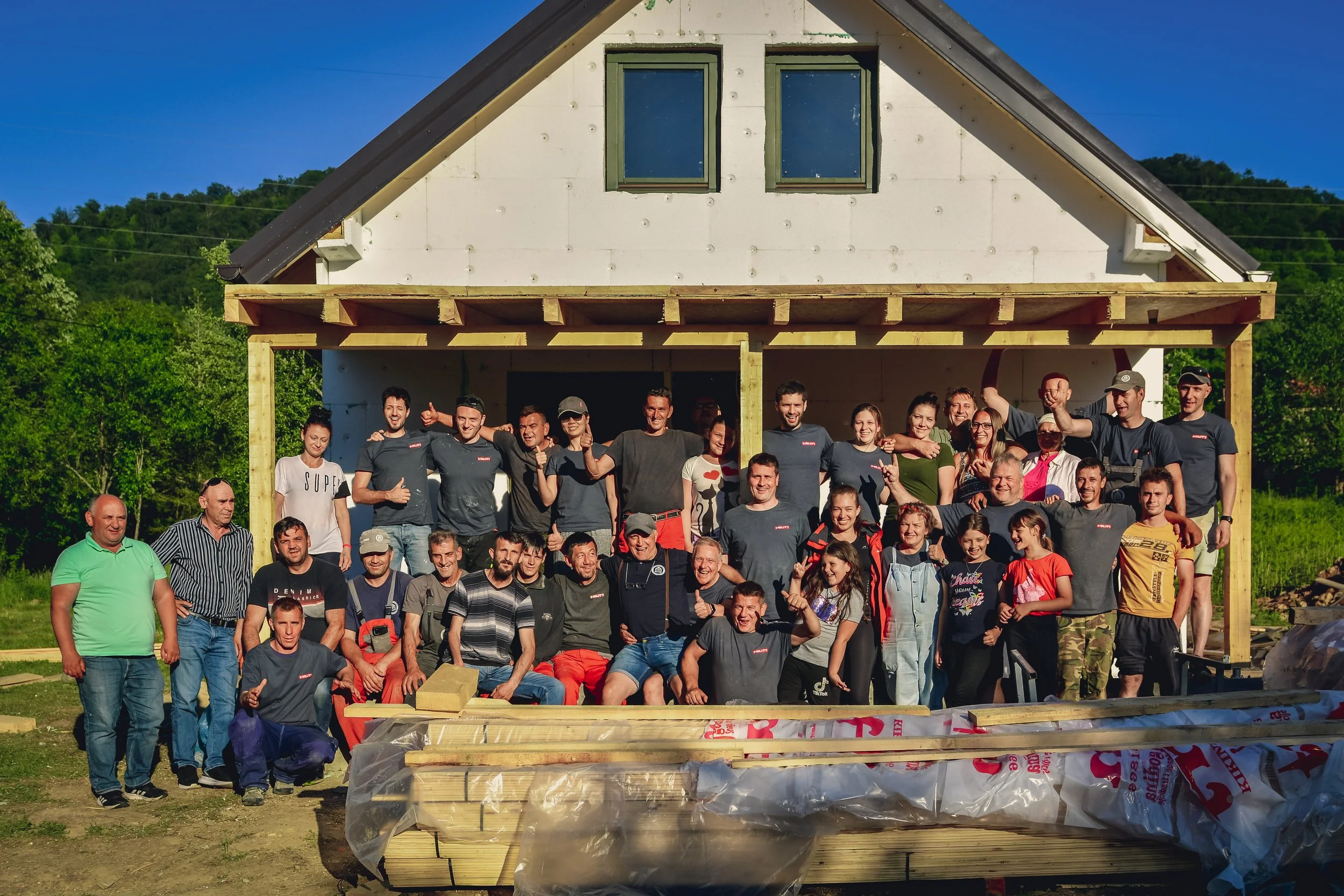 Hilti volunteers building houses for families in need — The Hilti ...