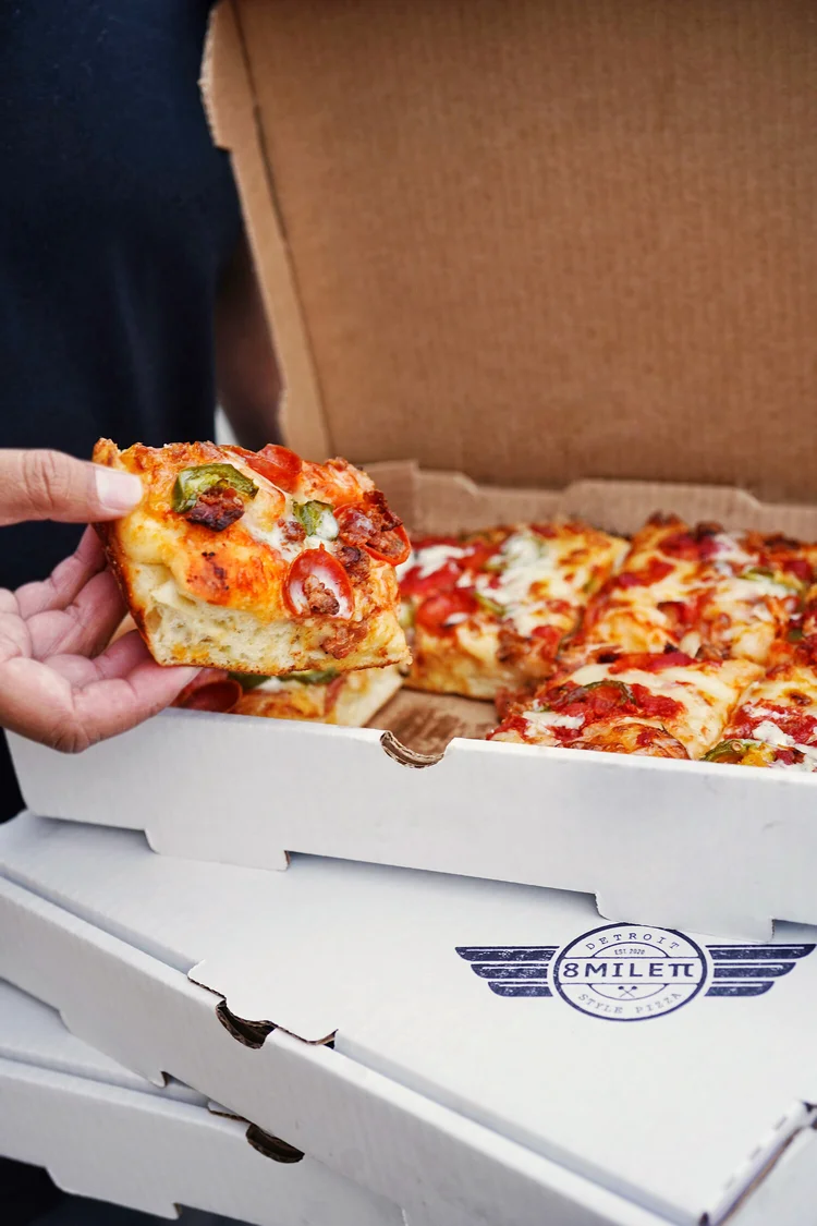 8Mileπ Detroit Style Pizza