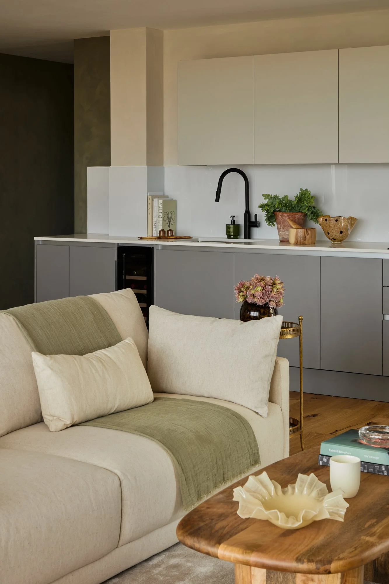 Graphite Square: ustralian Architecture Meets Parisian Interior | BoxNine7