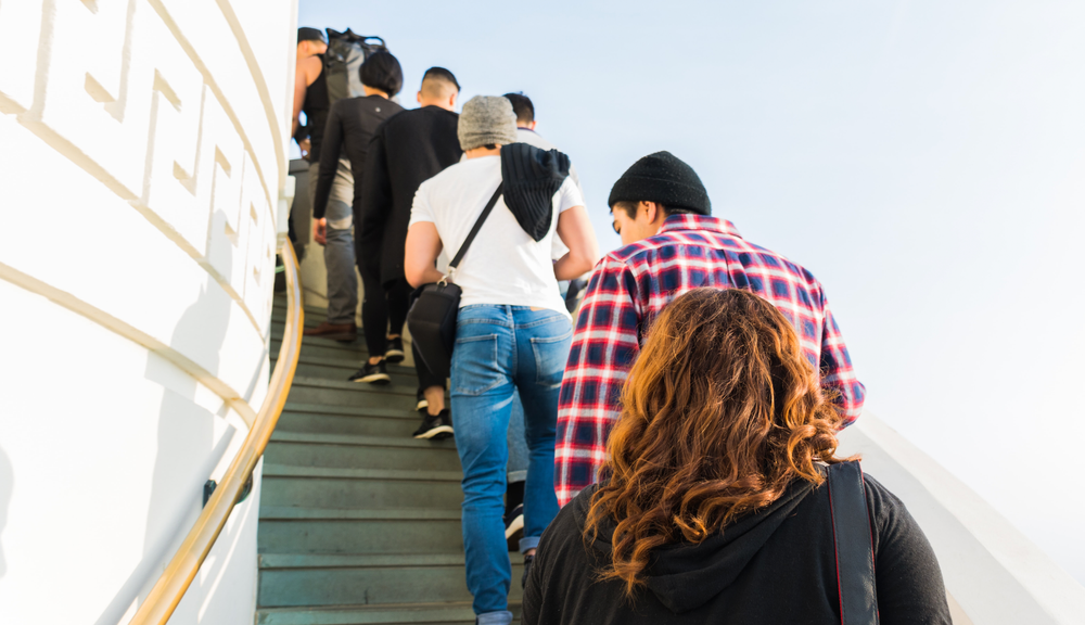 Do British people really like to queue?