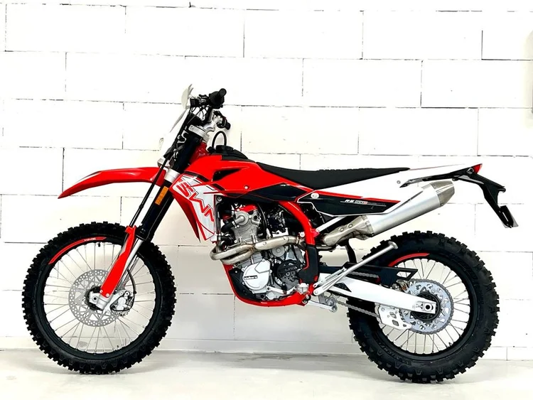 2024 RS300R — SWM USA