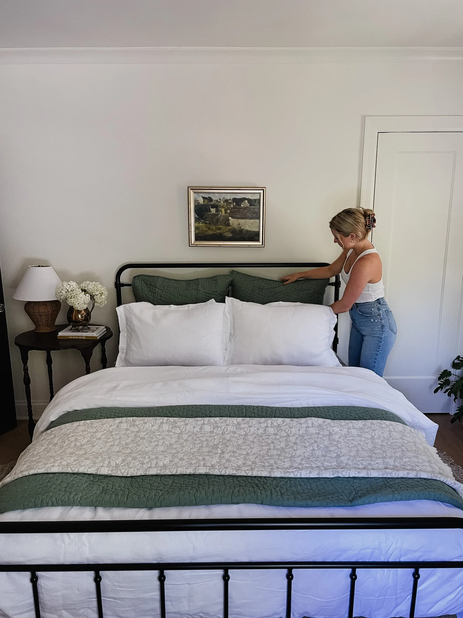 How to Make the Most Inviting Bed + Our Guest Bedroom Refresh | We're ...