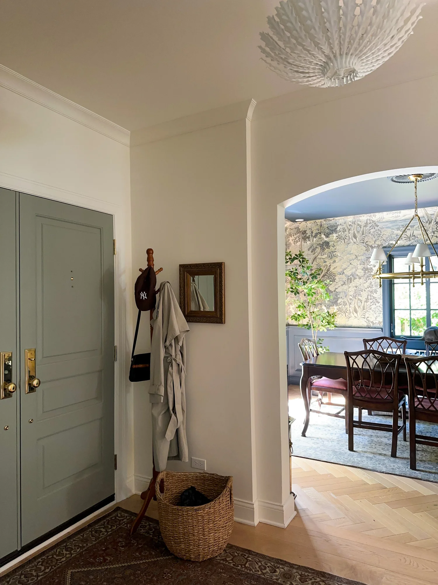 A Stylish Fall Entryway with Coat Racks: Tips and Inspiration | We're ...