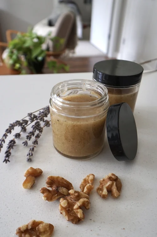 DIY Natural Face & Body Scrub with Raw Honey + Sugar — Nattie Up North