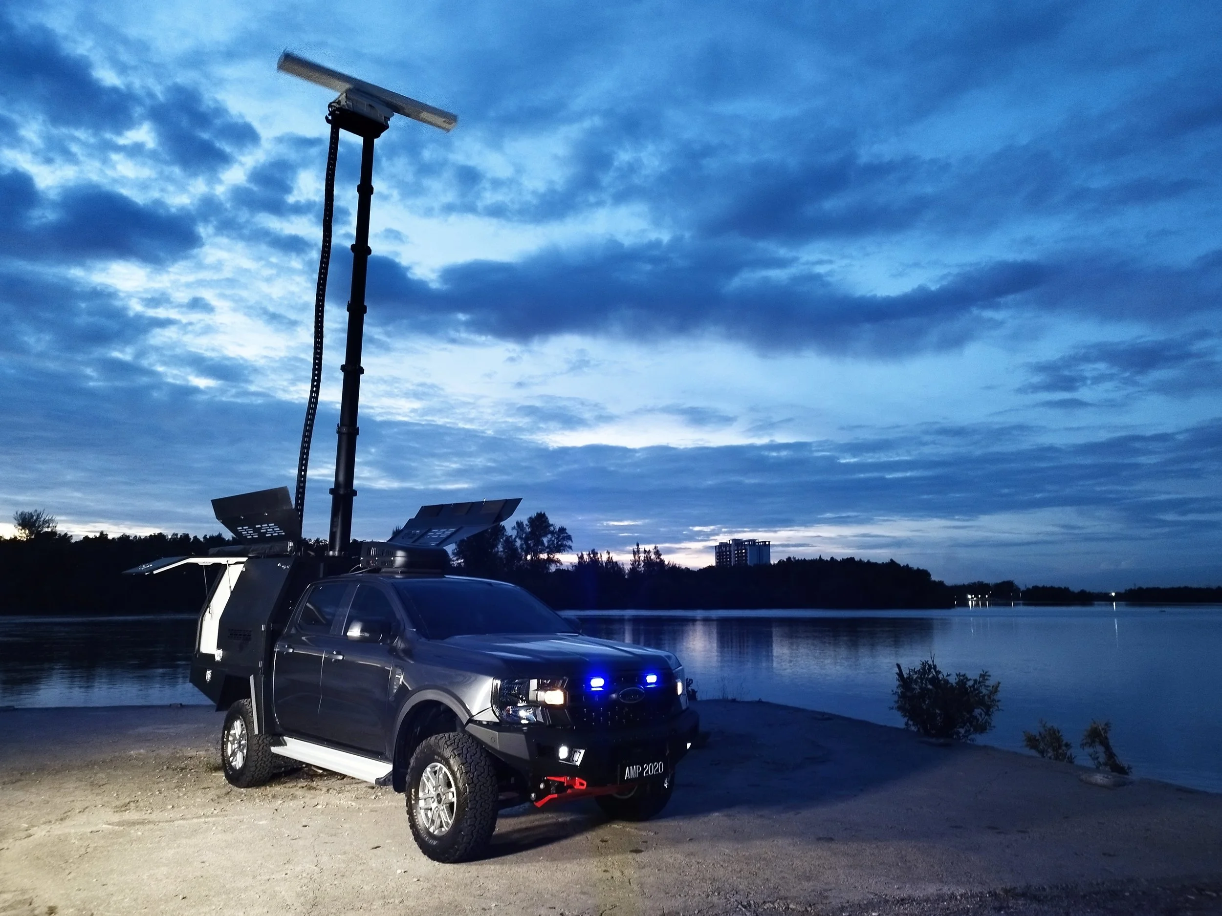 Mobile surveillance unit to monitor Malaysian coastline using Vissim's ...