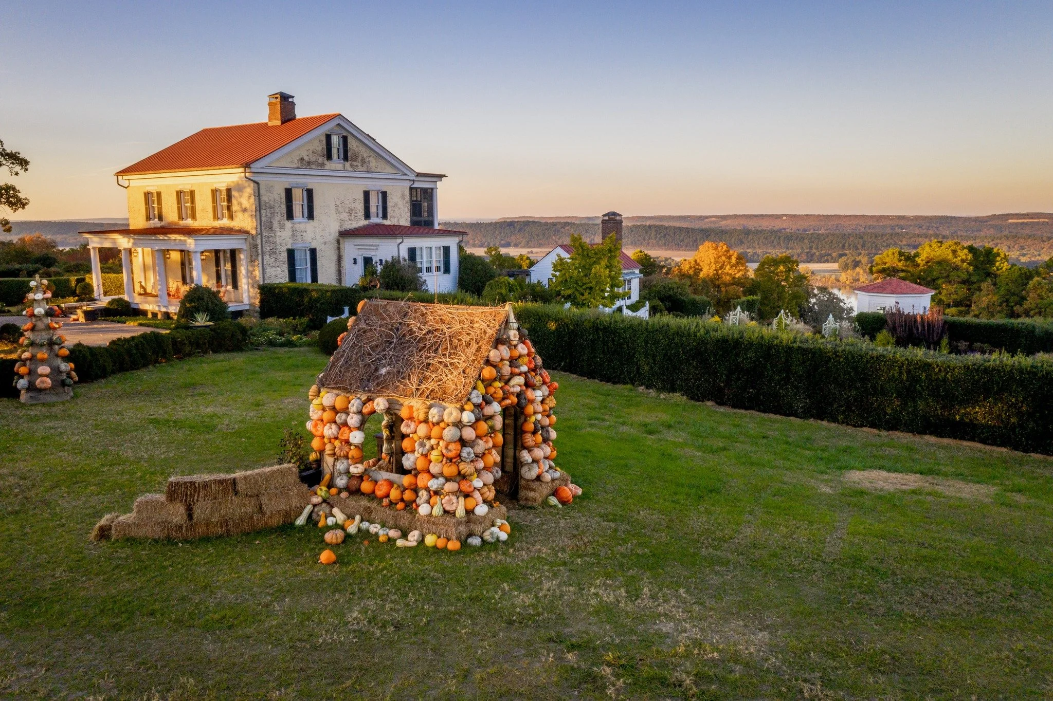 Art in Bloom Garden Tours