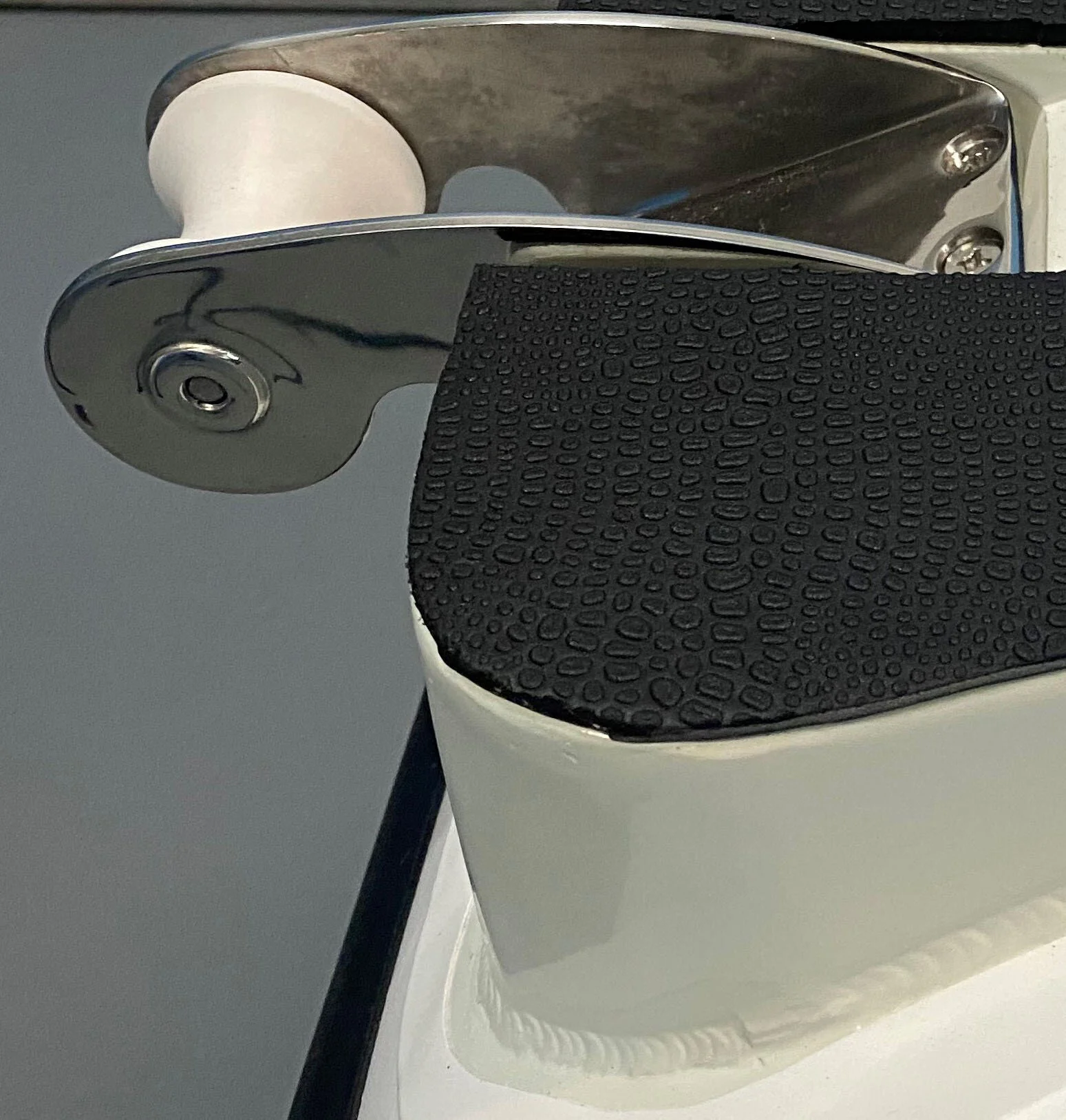 Features — East Marine Boats