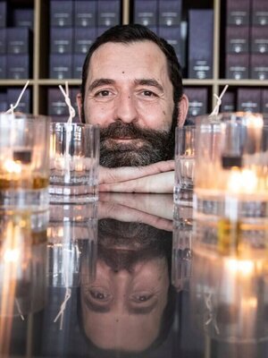 Jonathan Ward | Premium Hand Poured Fragrance Experience.