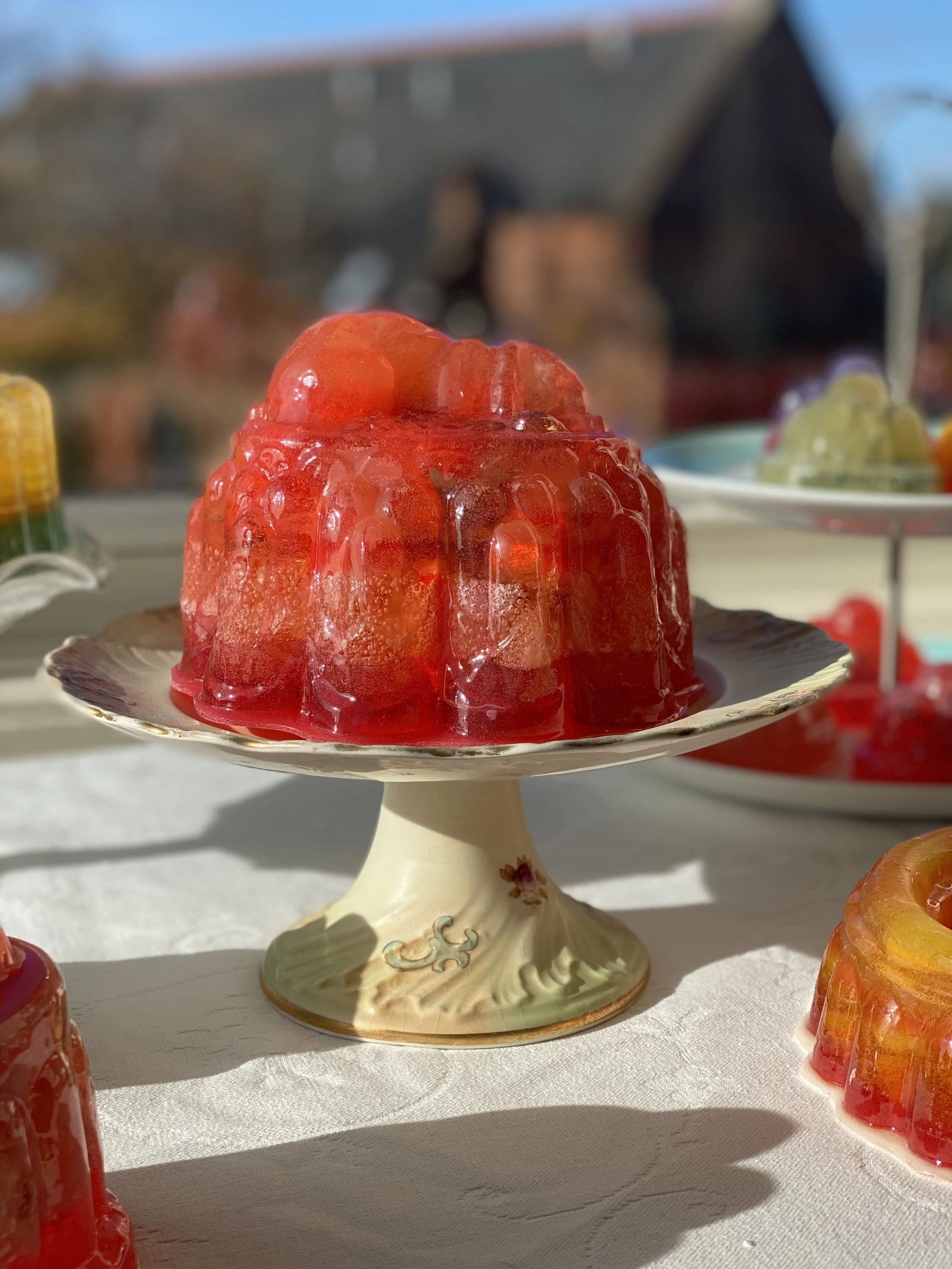 Extraordinary Fake Food for display props.