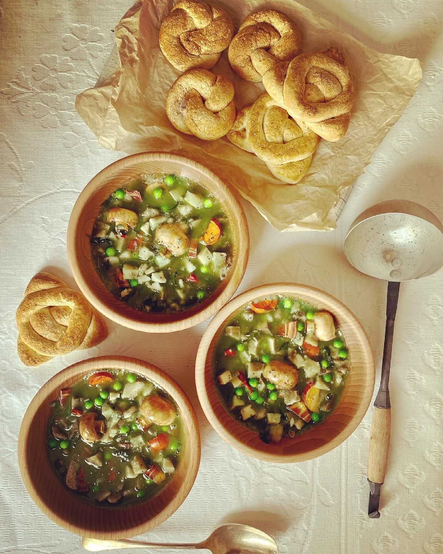 Extraordinary Fake Food for display props.